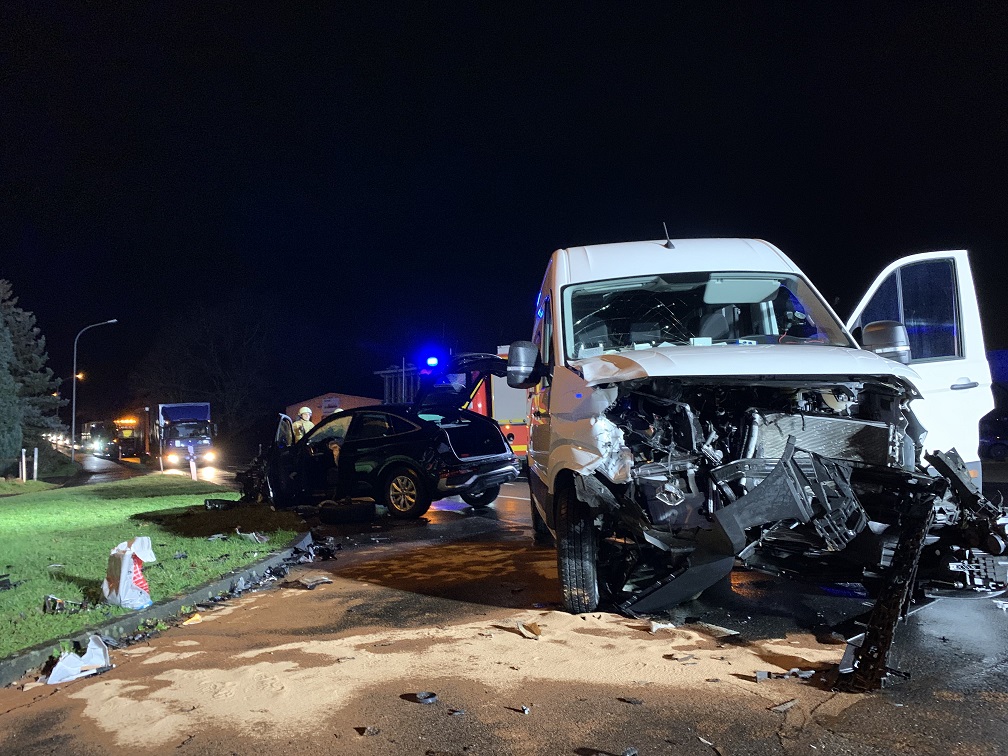 EB 011 „TH P-klemmt 1 – VU, eingeklemmte Person“ OT Lockhausen – Feuerwehr Bad Salzuflen