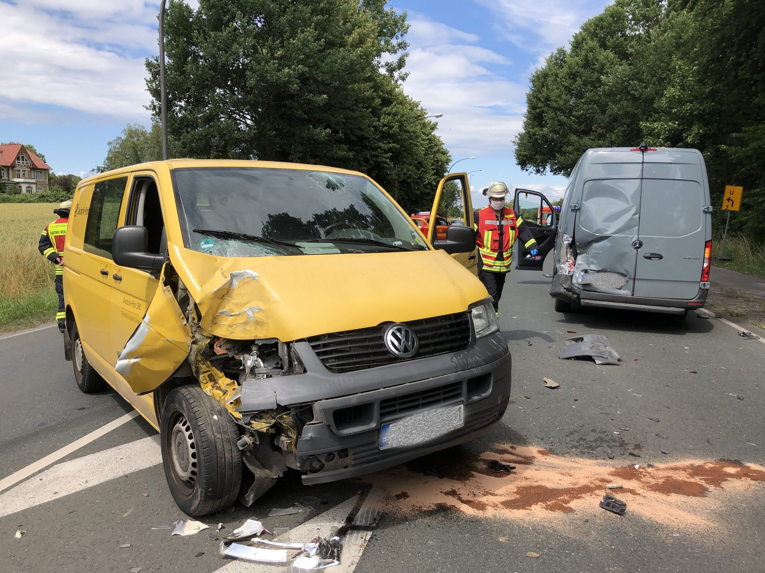 EB 332 „TH P-klemmt 1 – Verkehrsunfall mit einer eingeklemmten Person“ OT Schötmar – Feuerwehr ...
